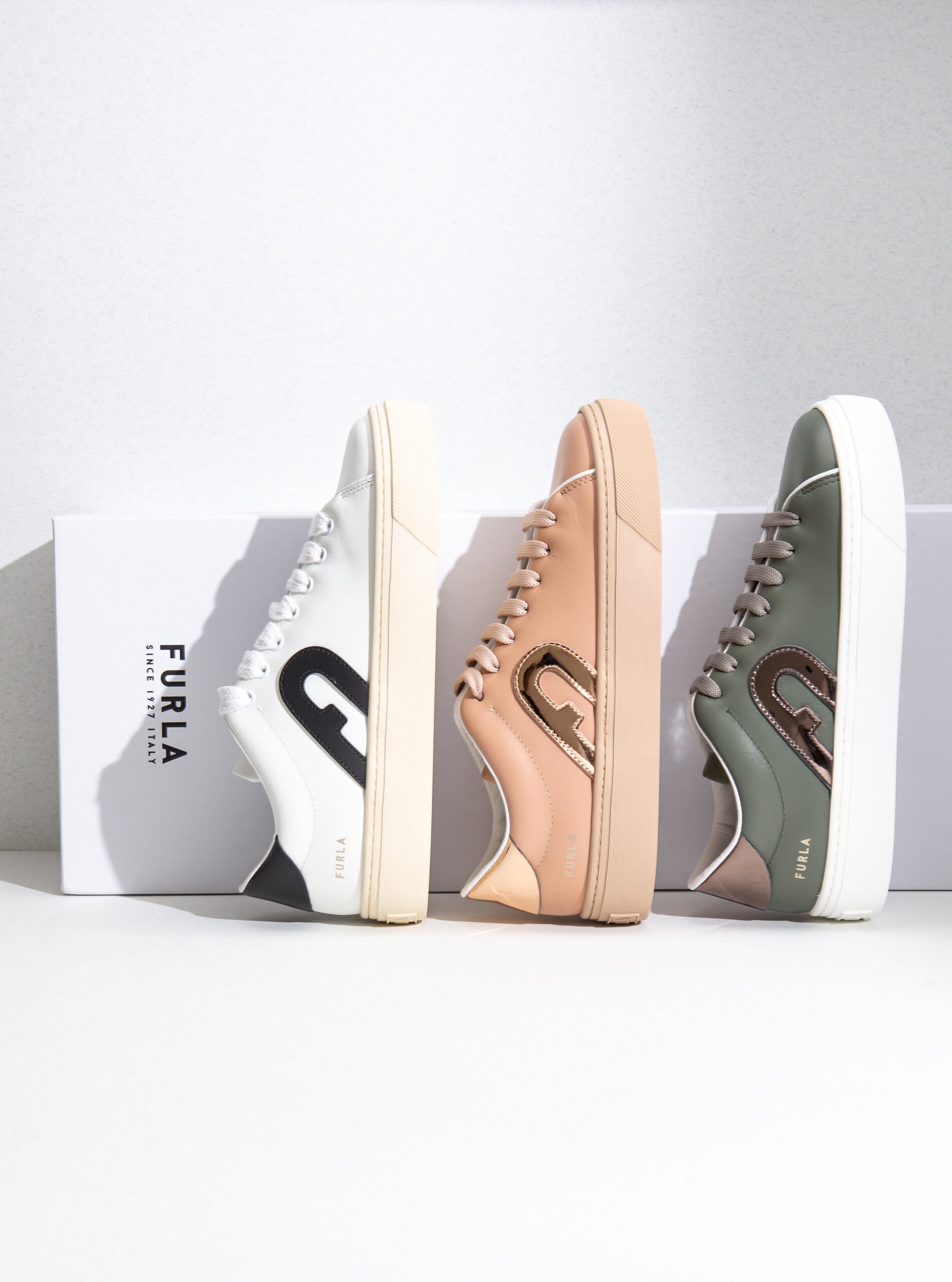 Tenisice: Kako kombinirati tenisice s različitim stilovima odjeće ...