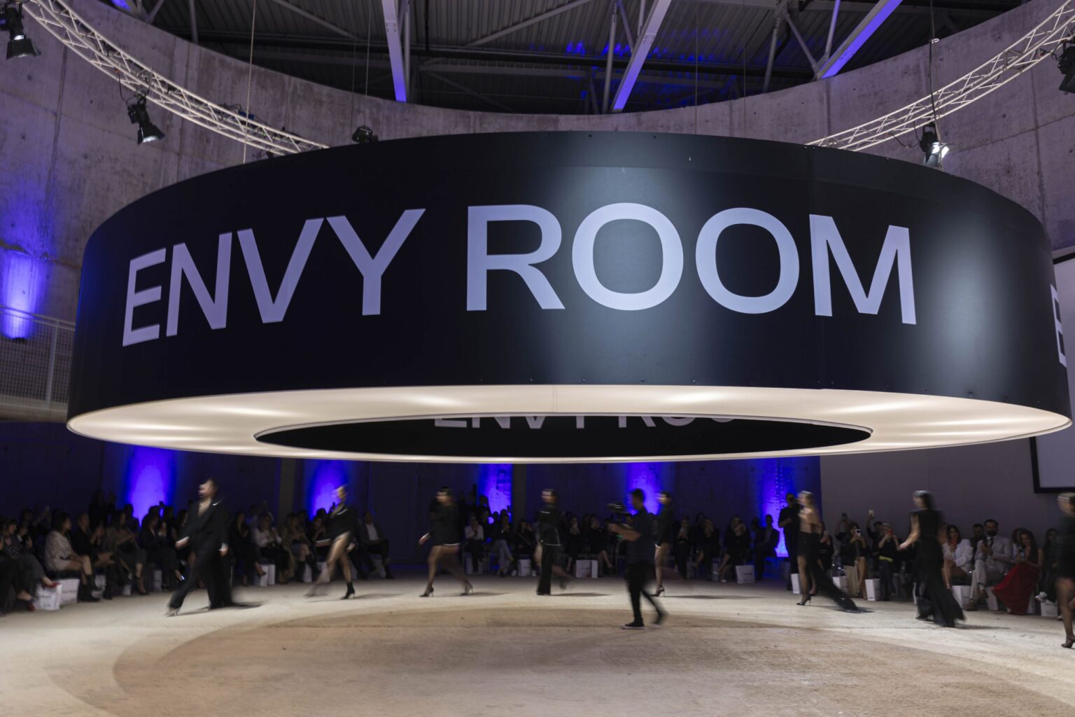 eNVy room modnom revijom obilježio 20 godina rada – Boutique.hr