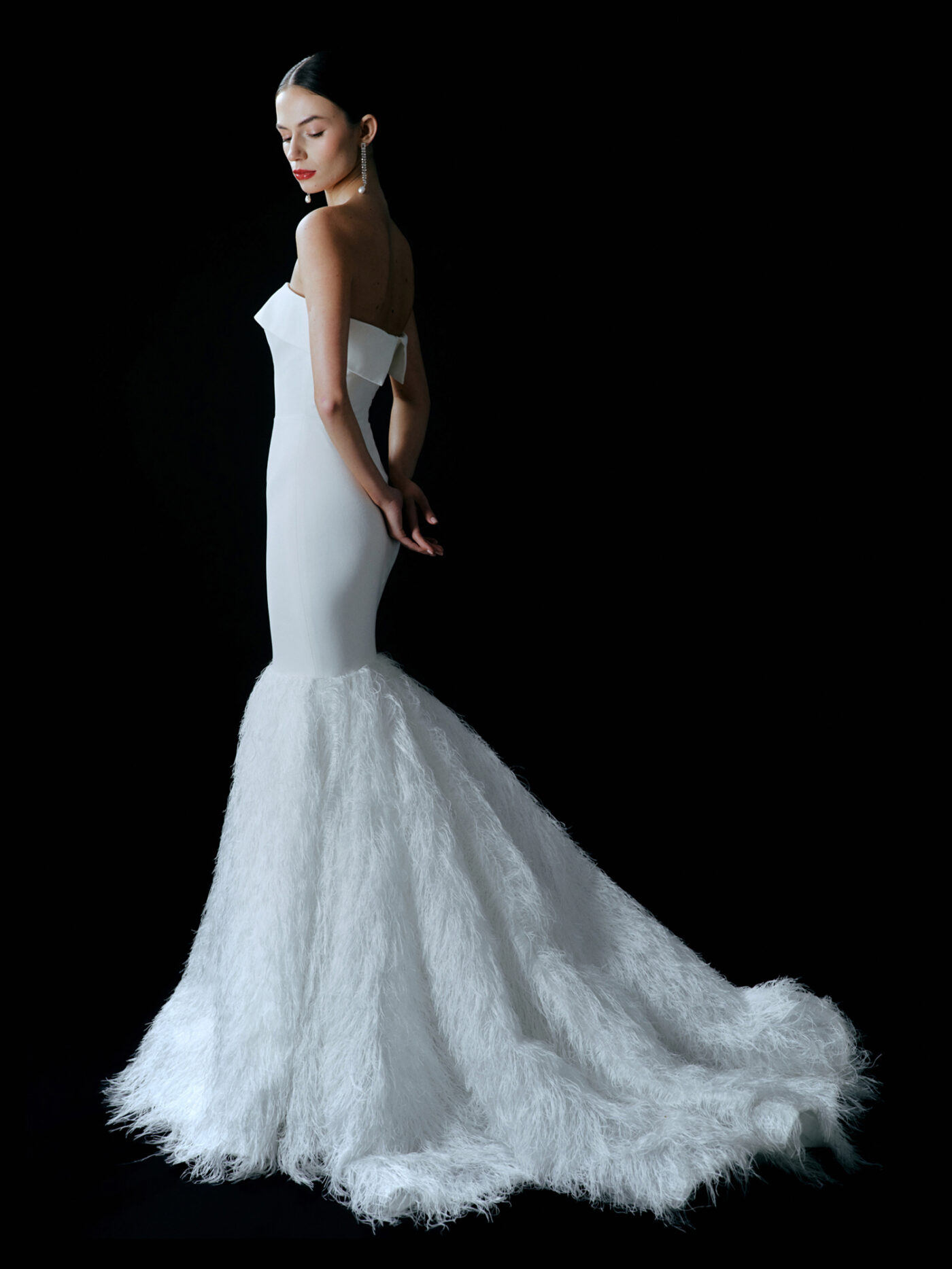 eNVy room predstavlja bridal kolekciju koja prati različite stilove ...